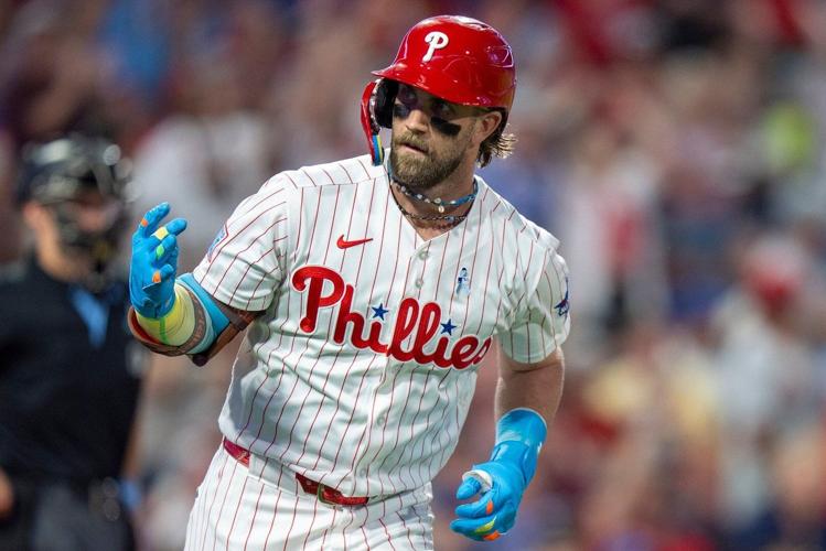 Schwarber, Harper homer again as Phillies beat Mets 6-2 to win series
