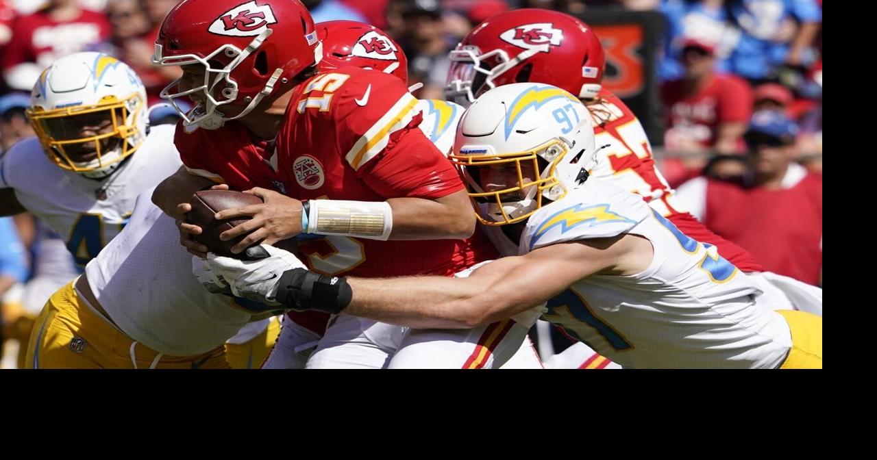 Chiefs blaming only themselves for turnover-prone 1-2 start