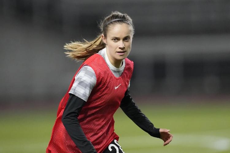 Mallory Swanson and Leah Williamson among the top players sidelined for ...