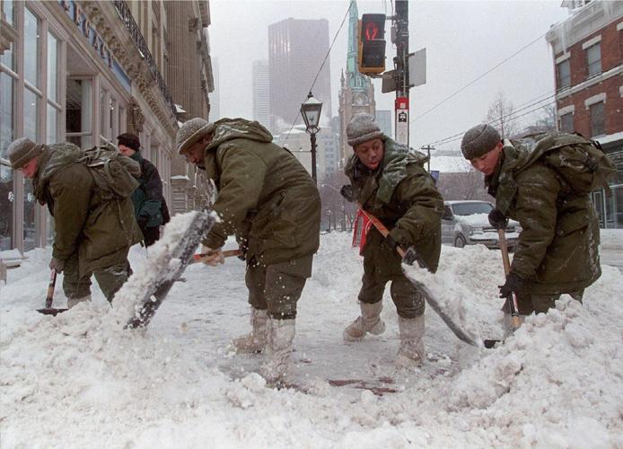 25 years ago, Toronto called in the army to clean up snow