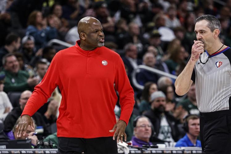 Antetokounmpo scores 43 points, Bucks hold off Hawks 124-115