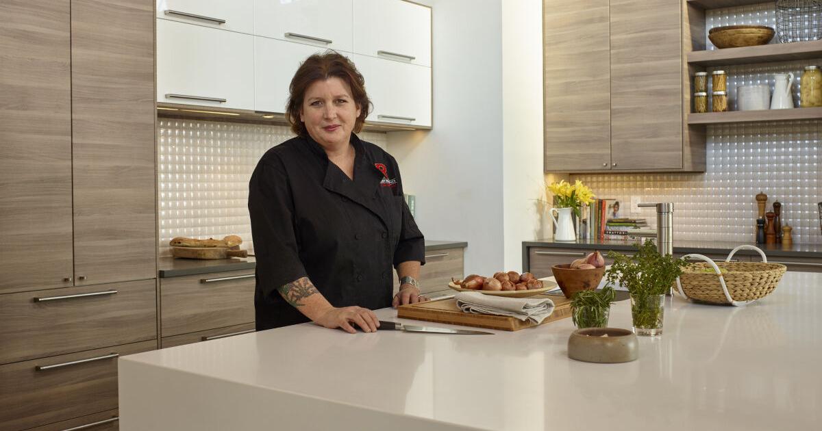 Canadian celebrity chefs step out of the kitchen and into advertising