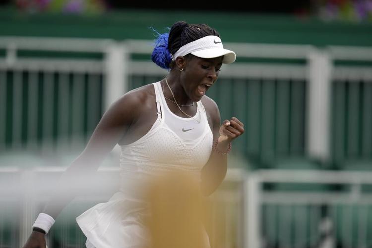 Clervie Ngounoue of the U.S. and Henry Searle of Britain win the junior ...