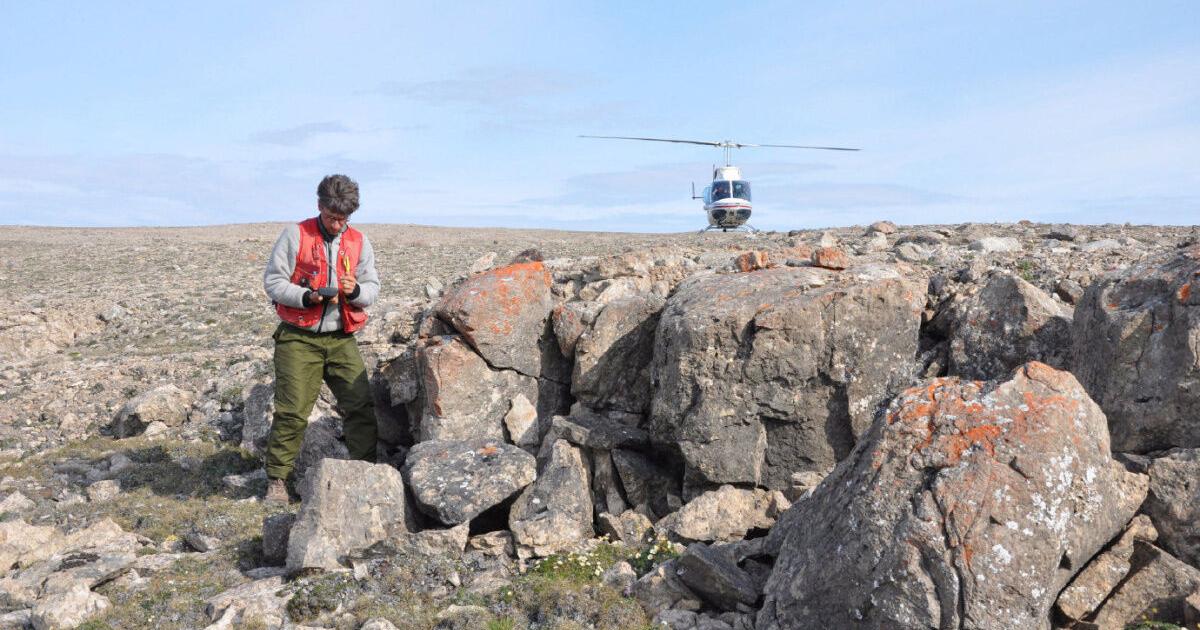 Meteor crater: Huge hole 25 kilometres wide discovered in Arctic, but ...