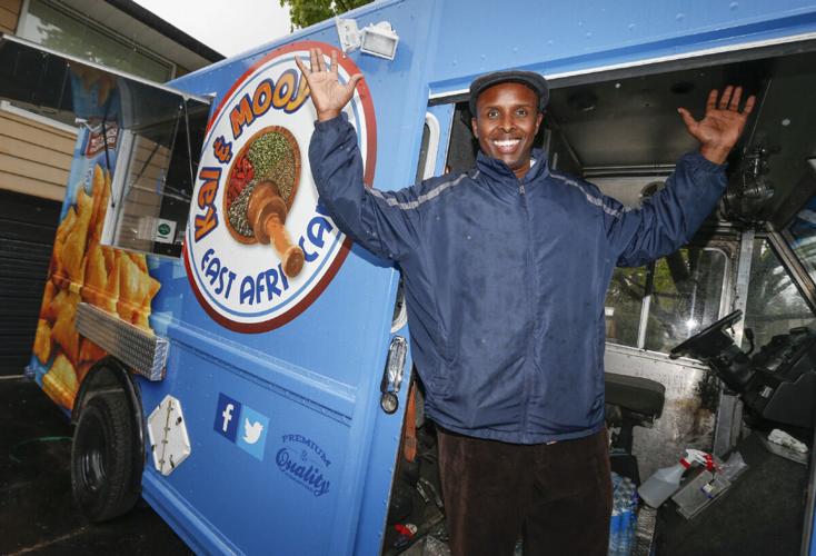 Food truck hopefuls grab first of new permits