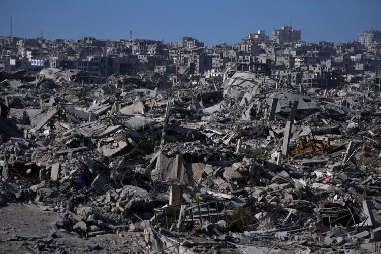 Photos show Gaza’s destruction as families return to what's left of ...