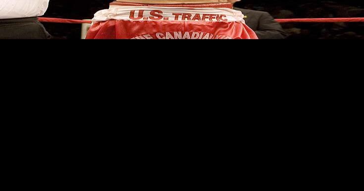 Steve Molitor prepares to step back into the spotlight