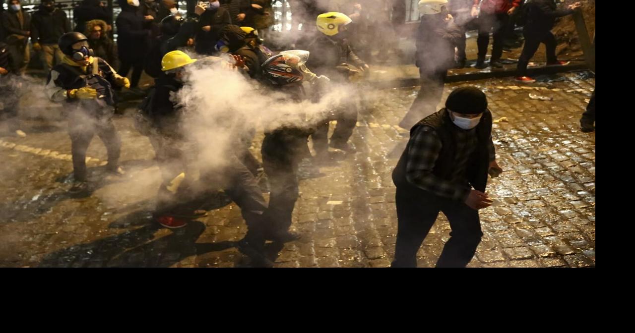 Georgian police disperse crowd protesting foreign agent law