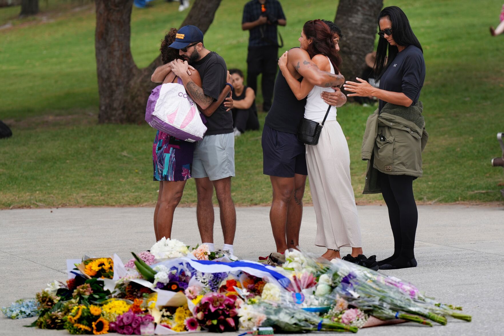 Toronto community members react to Bondi Beach attack