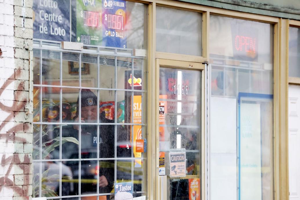 Woman seriously injured after being stabbed in Danforth area