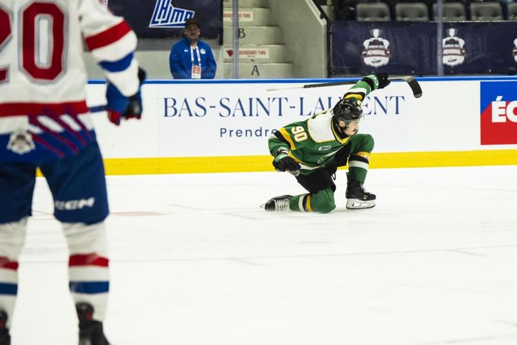 Maple Leafs sign forward Landon Sim to two-year entry-level contract
