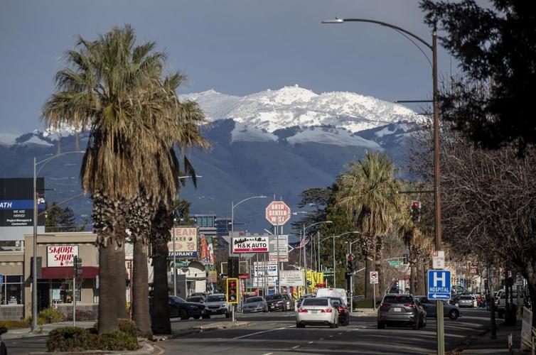 California faces more blizzards, floods in multistate storm