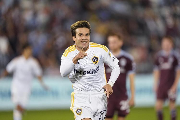 Gabriel Pec, Riqui Puig spark Galaxy to 3-1 victory over Rapids