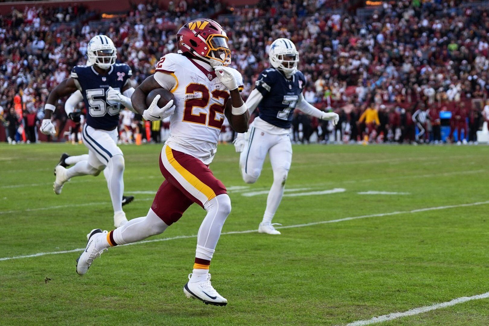 Commanders receive harsh lessons in latest loss as season draws to ...