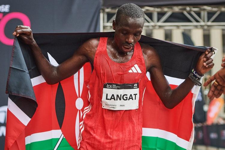 Flanagan, Hannah capture Canadian titles at Toronto Waterfront Marathon