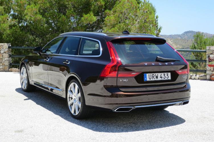 New S90 Swede boosts Volvo's portfolio