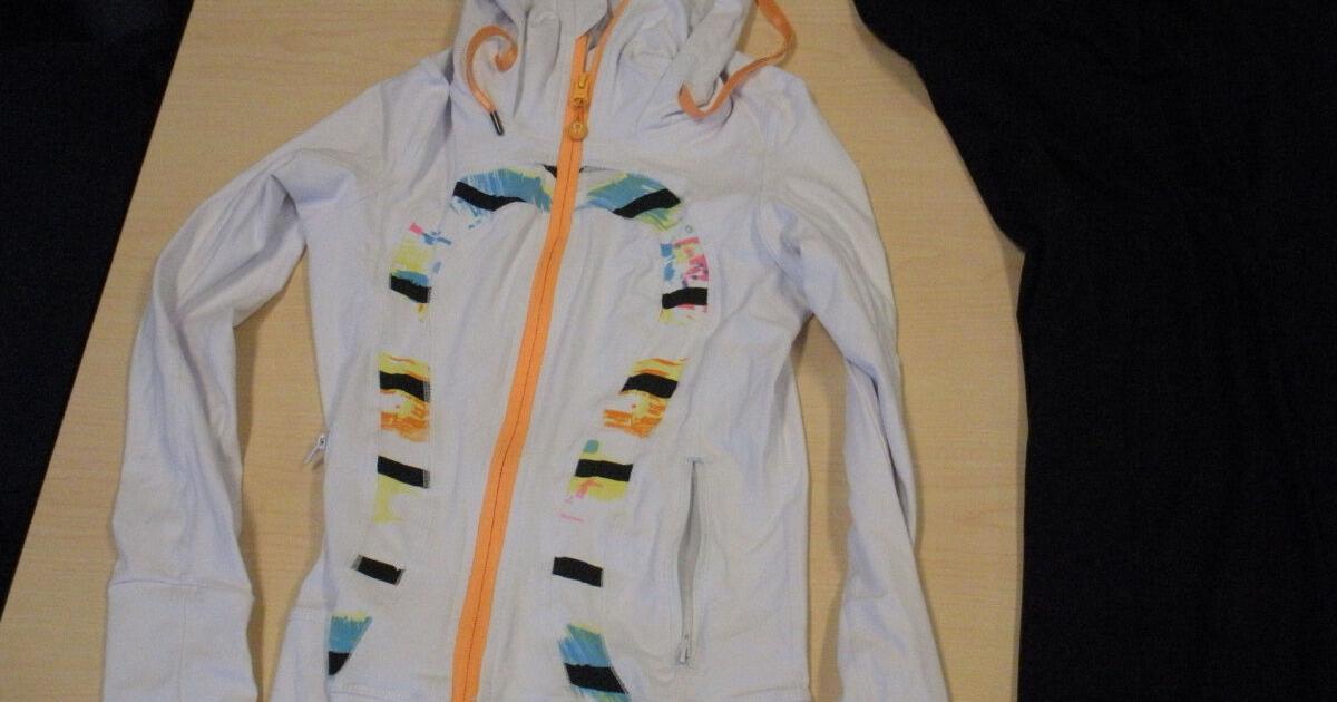 Fake Lululemon sold at house parties