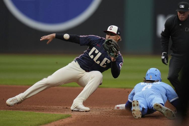 Gabriel Arias hits a 3-run homer to propel Guardians to 7-0 victory ...