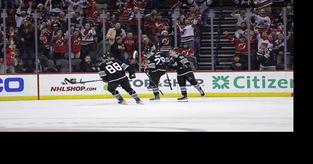 Meier scores 2, Toffoli gets game winner as Devils edge Red Wings 3-2