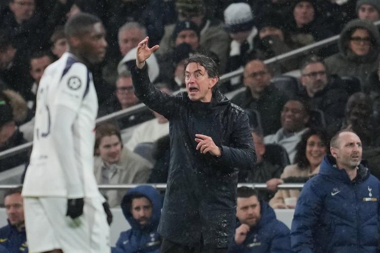 Tottenham coach Thomas Frank praises fans as win over Dortmund shores ...