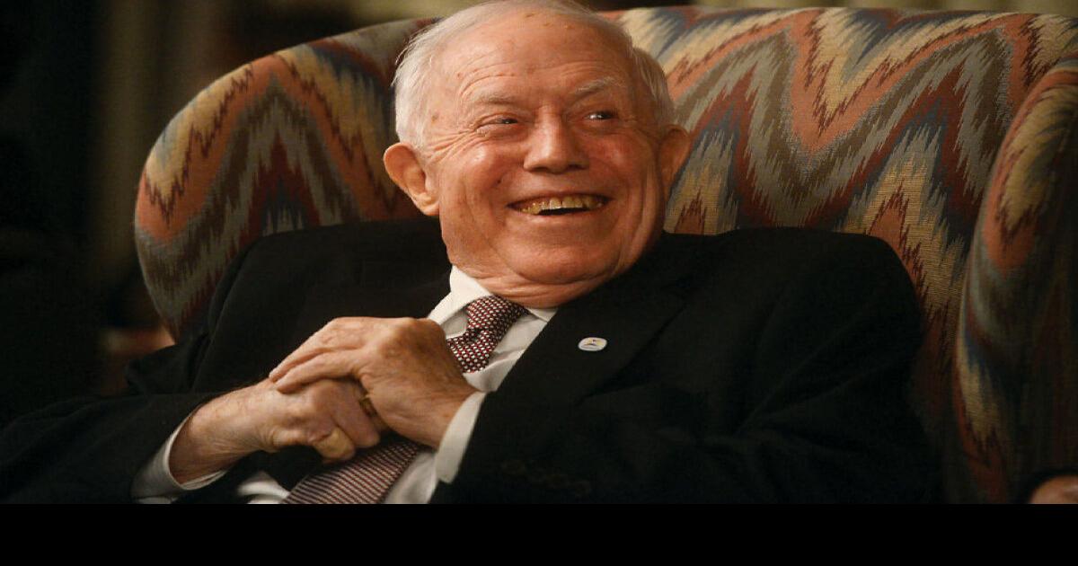 Oshawa city builder Terry Kelly, former director of the Toronto Maple ...