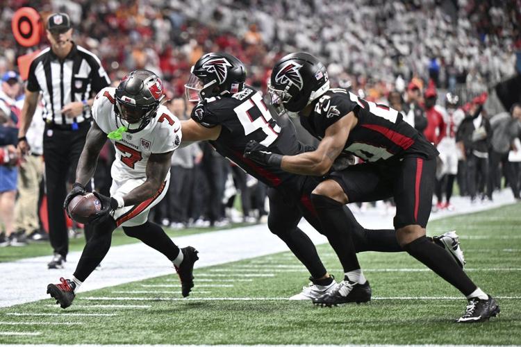 Buccaneers ride 2 TD catches by rookie Egbuka to dramatic 23-20 win over Penix, Falcons