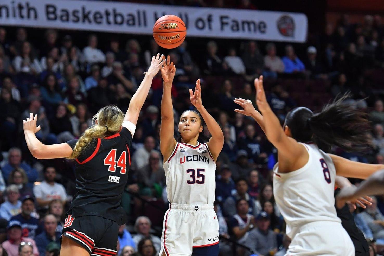 AP women's basketball player of the week is No. 1 UConn's Azzi Fudd
