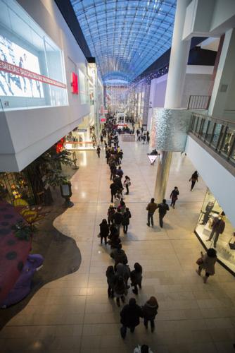 Boxing Day shoppers flock to Toronto malls