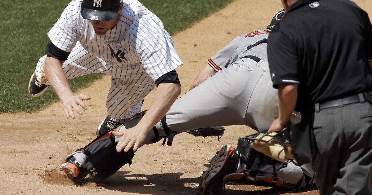 MLB: Andy Pettitte, Yankees edge Orioles