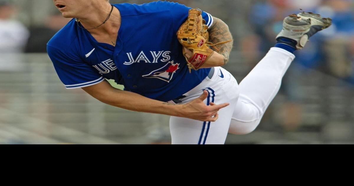 Bowden Francis might make Jays bullpen after winter ball test