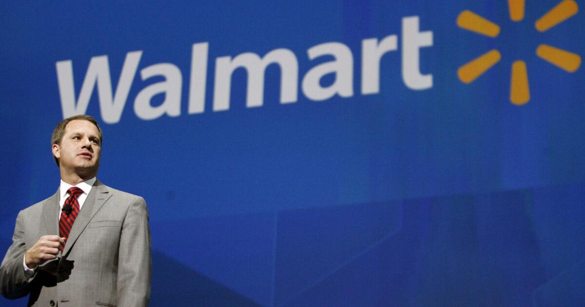Wal-Mart CEO Mike Duke steps down