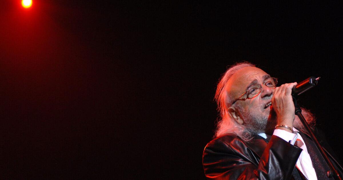 Demis Roussos, renowned Greek singer, dies at 68