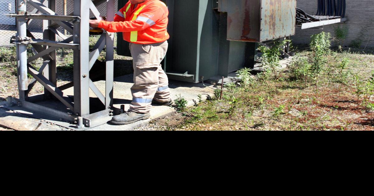 Man near death after being zapped stealing copper wire, police say