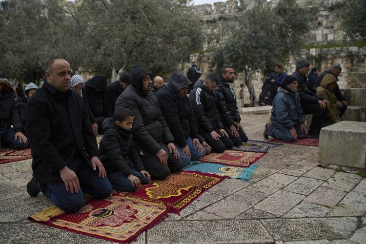 90,000 Palestinians attend the first Friday prayers of Ramadan in Jerusalem