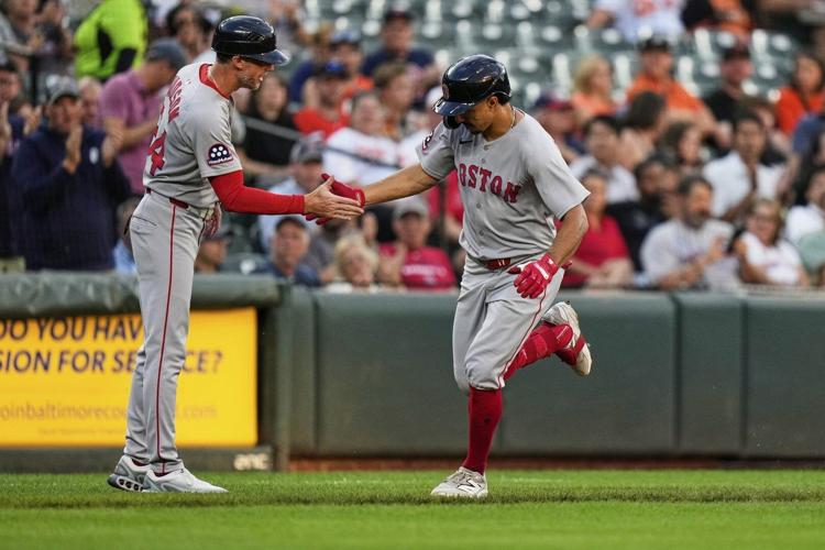 Giolito's sharp outing and homers from Story, Hamilton lead Red Sox to ...