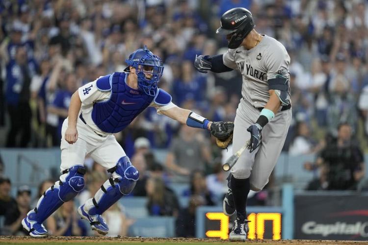 Freeman hits 1st walk-off slam in World Series history as Dodgers top Yankees 6-3 in classic opener
