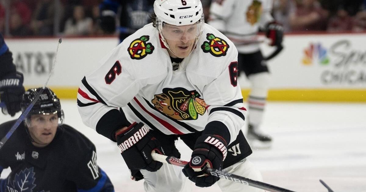 Maple Leafs trade for Chicago defenceman Jake McCabe