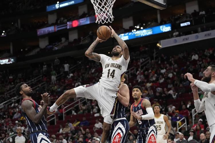Smith hits late 3-pointer, Rockets beat Pelicans 114-112