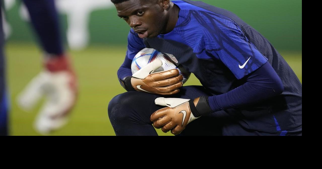 Veteran ‘keeper Sean Johnson happy to land in Toronto — and break bread ...