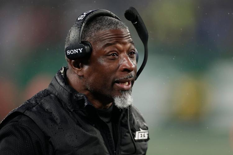 Dolphins' Tua Tagovailoa will try to put his cold-weather woes on ice ...