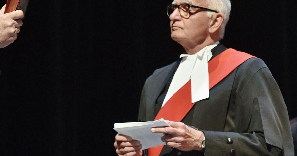 The Hamilton judge who wore a ‘Make America Great Again’ hat in court ...