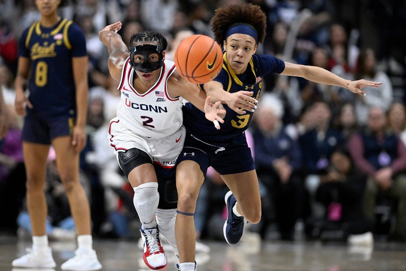 Hannah Hidalgo dominating on both ends of the court for Notre Dame