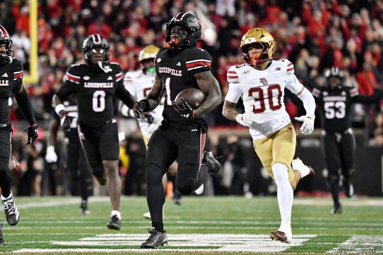 Issac Brown helps No. 19 Louisville run away from Boston College, 38-24