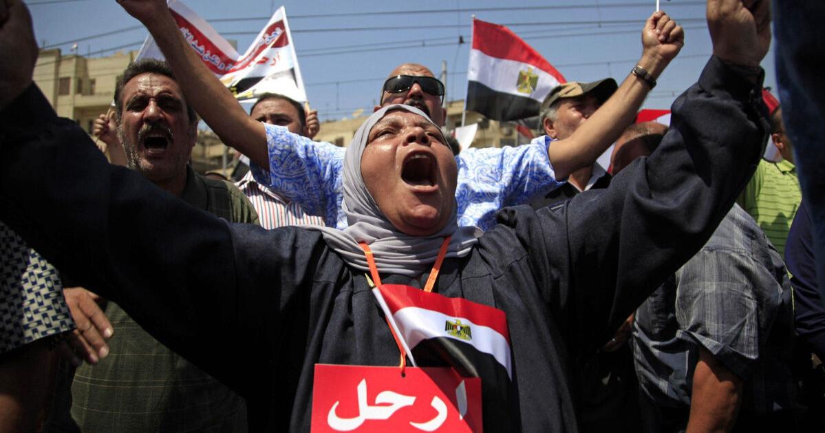 Egypt protests: Thousands gather at Tahrir Square to demand Morsi’s ouster