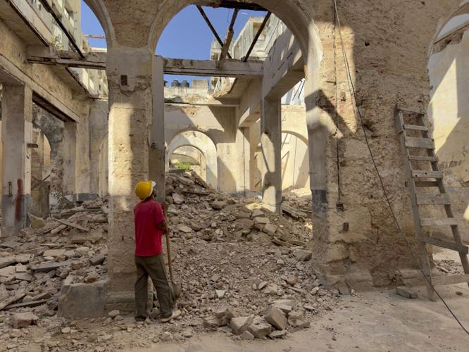 Havana’s buildings — and Cubans’ dreams — are disintegrating