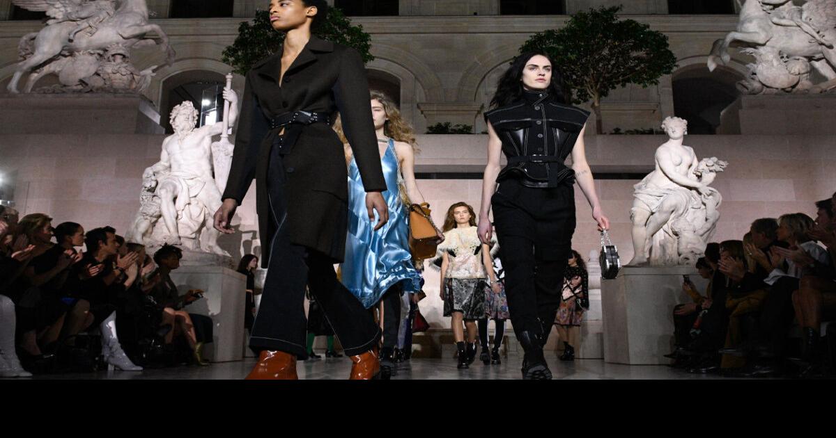 French Fashion Giants Agree To Ban Size 0 Models