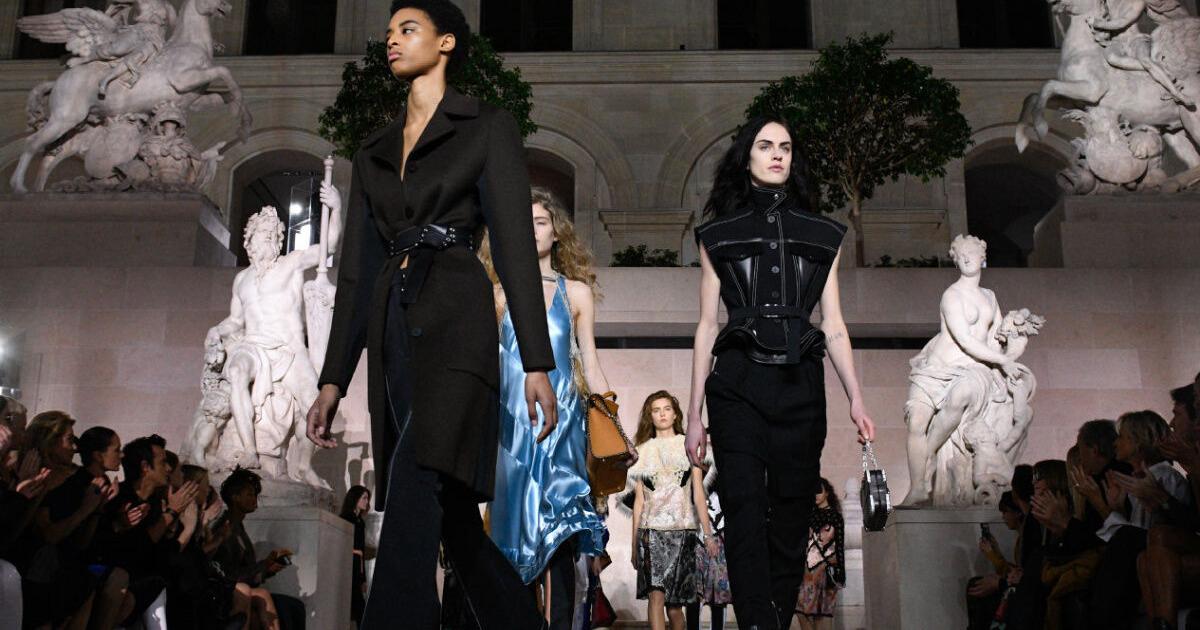 French Fashion Giants Agree To Ban Size 0 Models