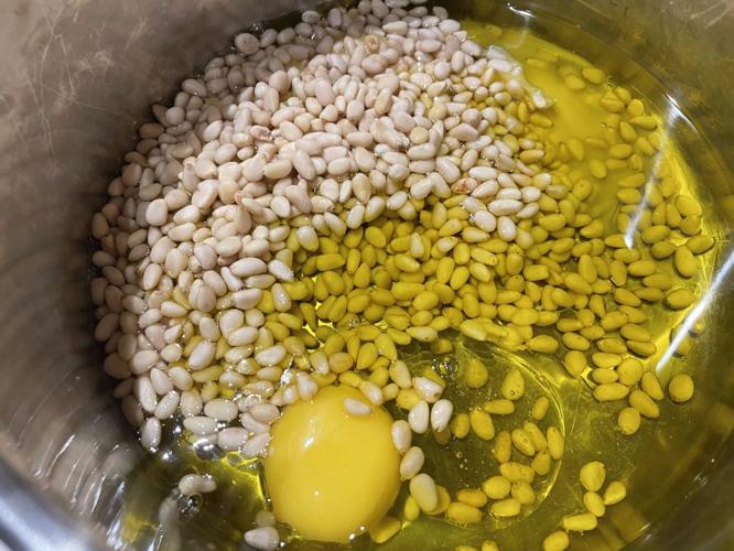 Pine nut–lemon zest cookies from Lucullus Bakery
