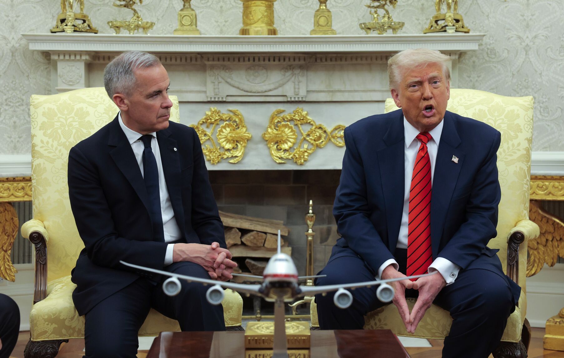 Mark Carney meeting with Donald Trump at the White House