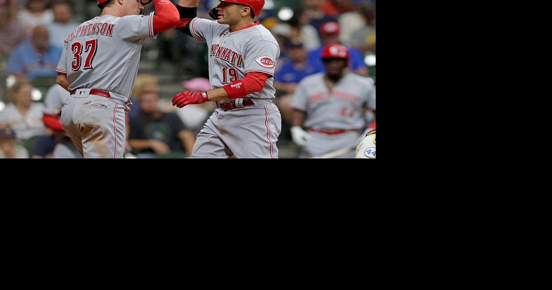 Inside the Cincinnati Reds clubhouse when Joey Votto retired